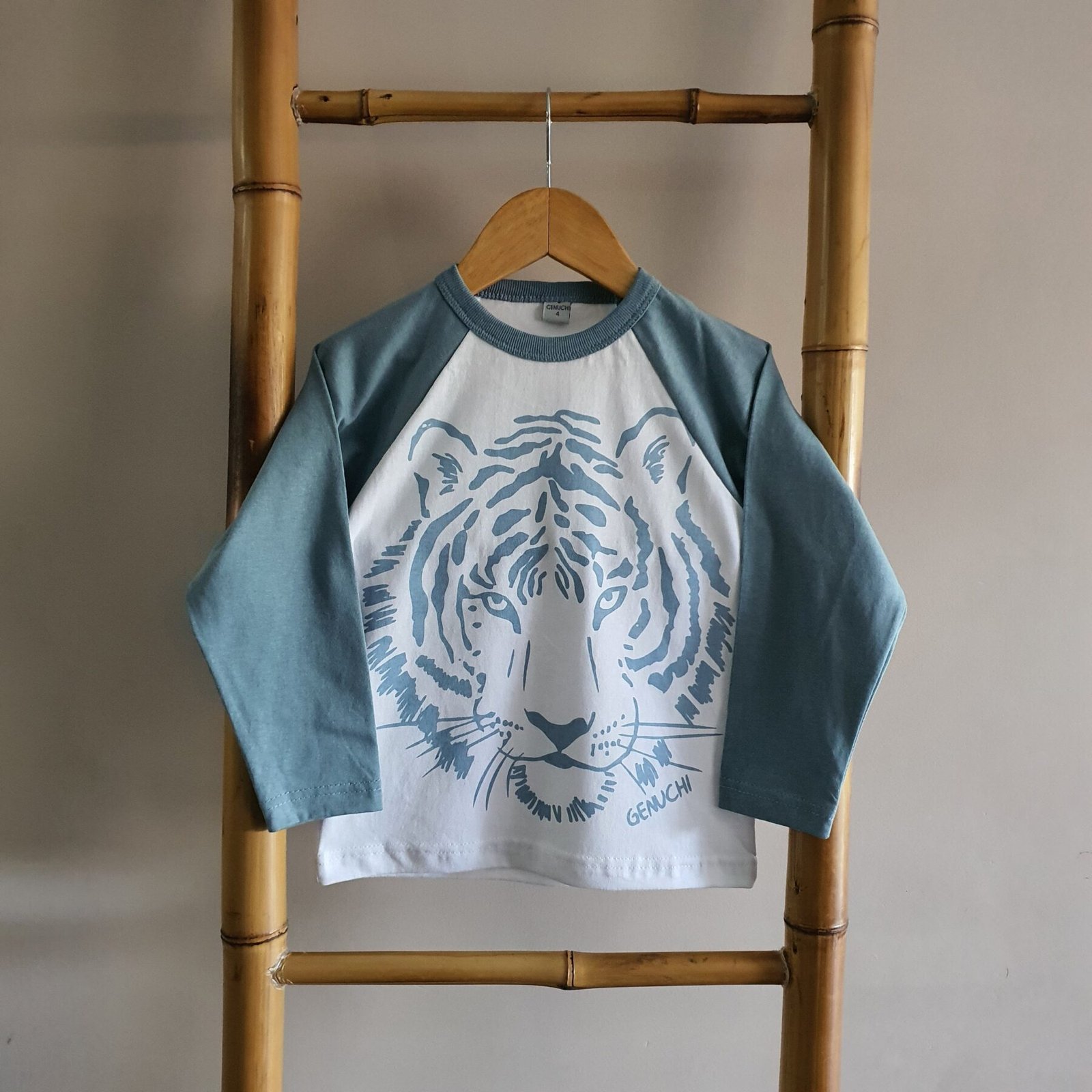 camiseta manga ranglan tigre | Genuchi